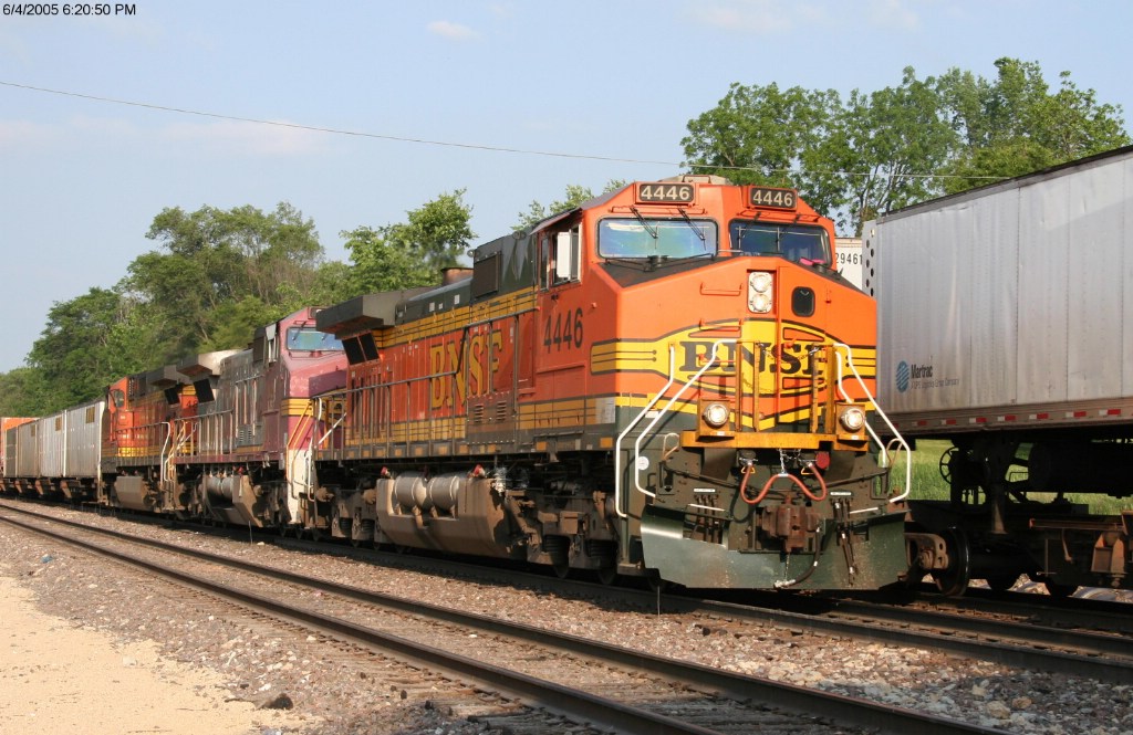 BNSF 4446